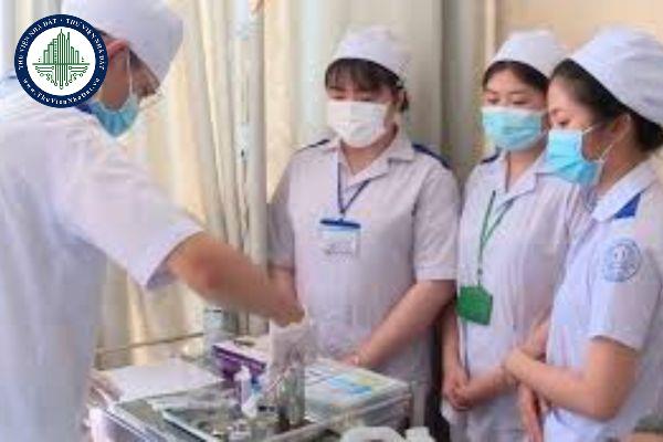 Chức trách, nhiệm vụ của nhân viên y tế trên tàu cá công vụ thủy sản quy định như thế nào?